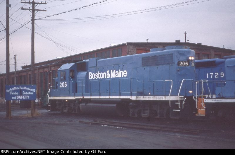 206(GP38-2)